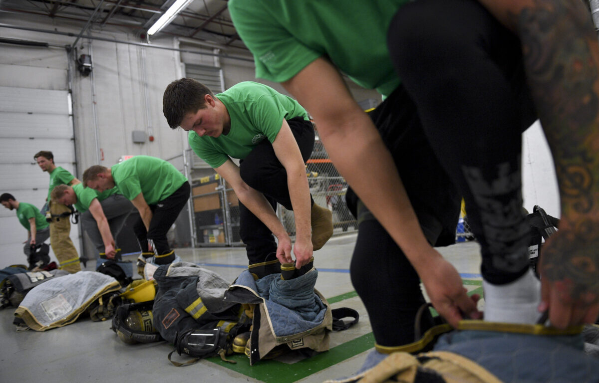 Firefighter Rookie Challenge tests students’ ideas on firefighting ...
